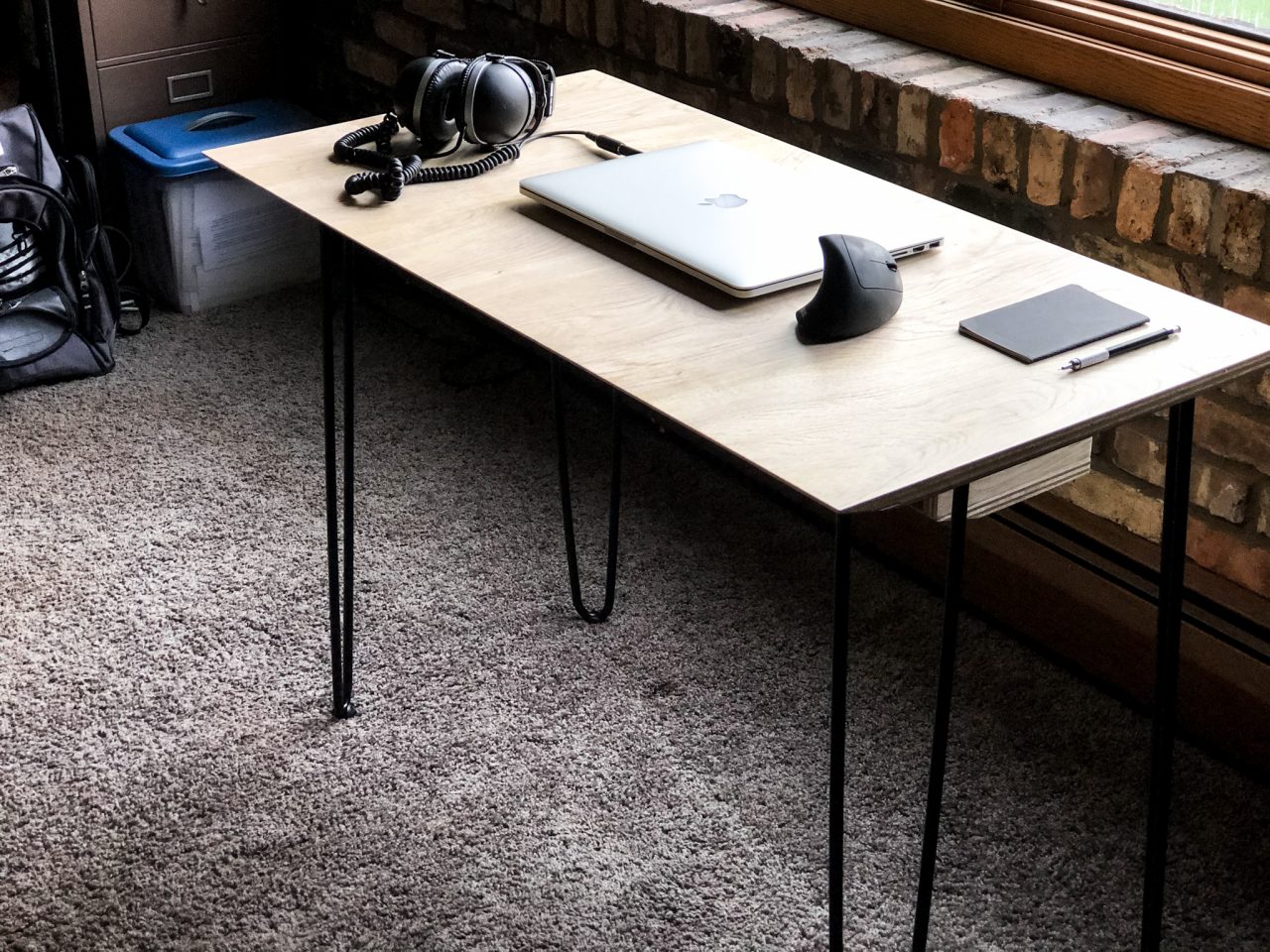 How To Build a Modern Looking Gaming Desk - Mike Krzesowiak